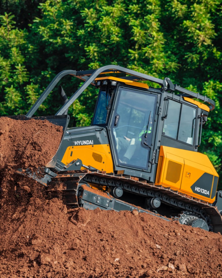 HD130A Bull Dozer | HCEE