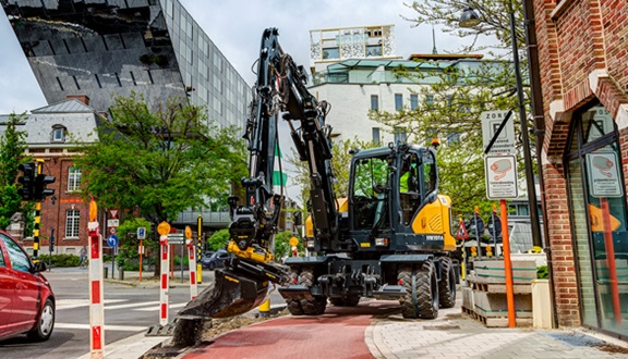 HD Hyundai Construction Equipment Europe | EN | HD HCEE